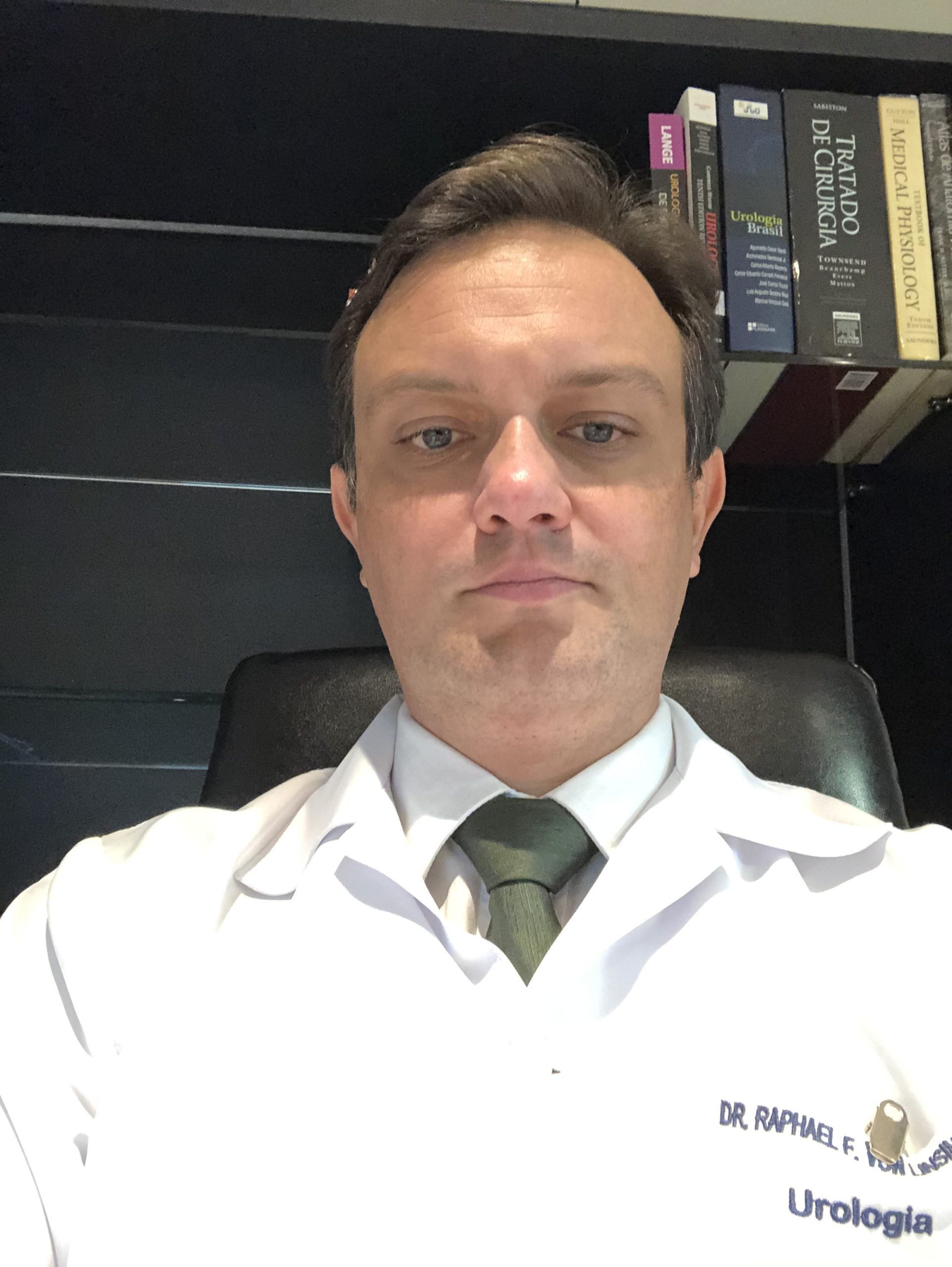 Currículo – Urologista em Curitiba | Dr. Raphael von Linsingen